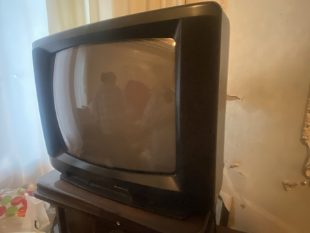 Продаётся БУ Телевизор