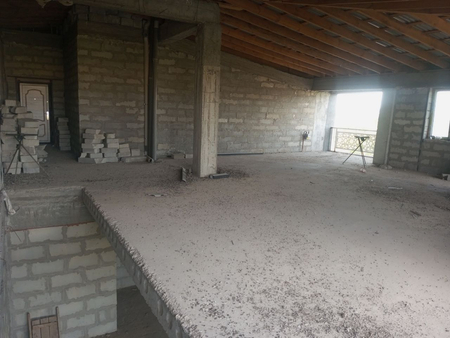 Superda uy sotiladi 29500$