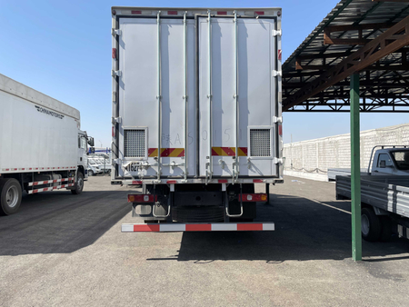 Shacman L3000 9 метр (2х) Грузовик