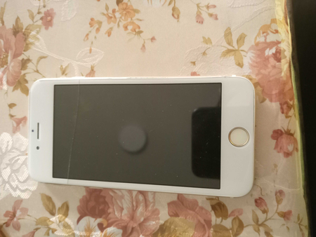 iphone s сотилади