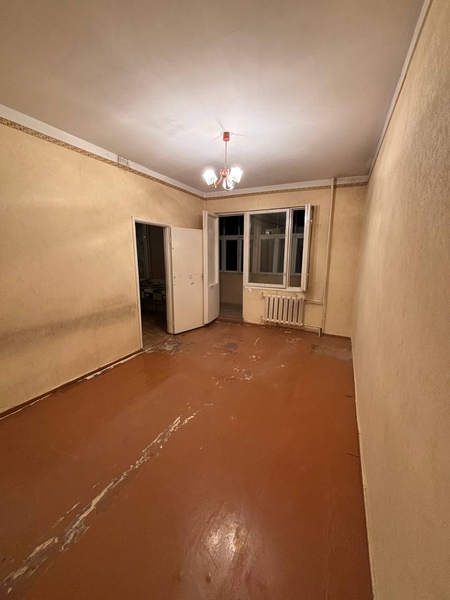 Продаю Квартиру Яшнабадский р-он Авиасозлар-1. 3-ком 3-этаж 4-этажном