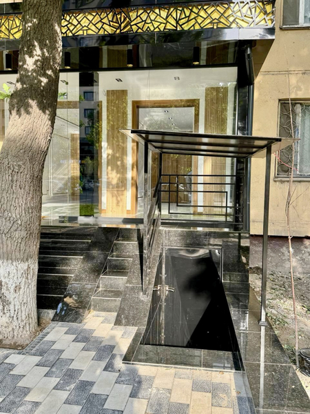 Продаю Своя Hi-Tech Office Мирабад Ул.Лисунова Вдоль Дороги 90м2.