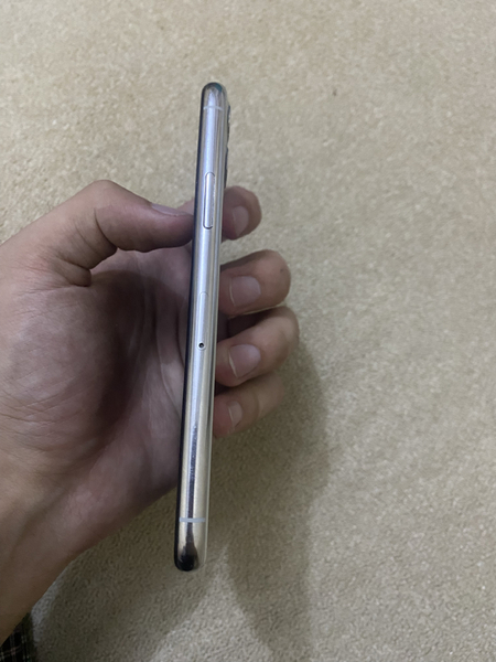 iPhone 11 Pro ..