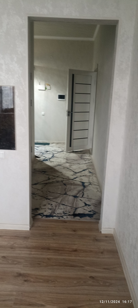 Kvartira sotiladi.Yangi bozor orqasida Zarafshon GG domi