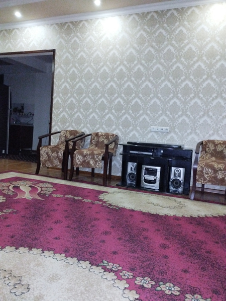 Квартира находится на против  МЧС Гагарина