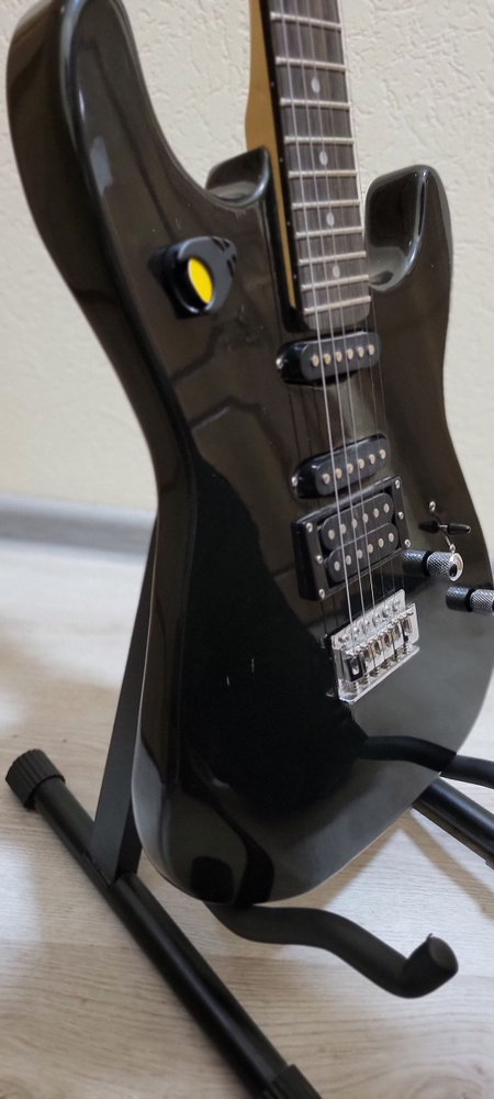 Sola gitara rocket
