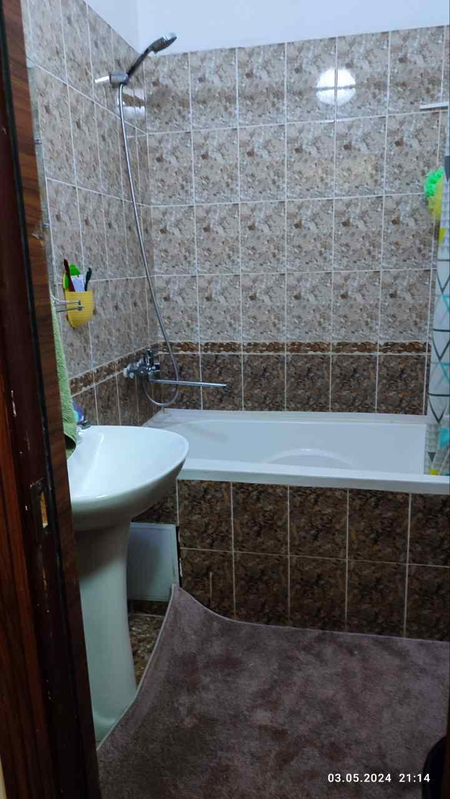 Kuvartira sotiladi