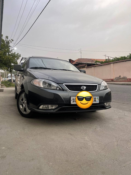 Продам gentra автомобиль
