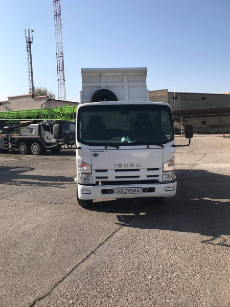 Isuzu samasval sotiladi