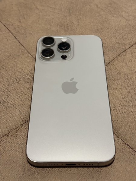 iphona 15 pro max 100% Yomiks