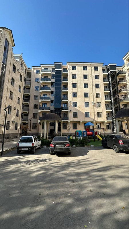 Продается 2 ком. Квартира площадью 72 кв.м. По ул. Гагарина ор. Мчс