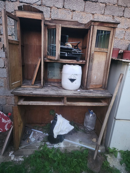 Эски эшик тахталар