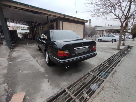 Мерседес бенз W124