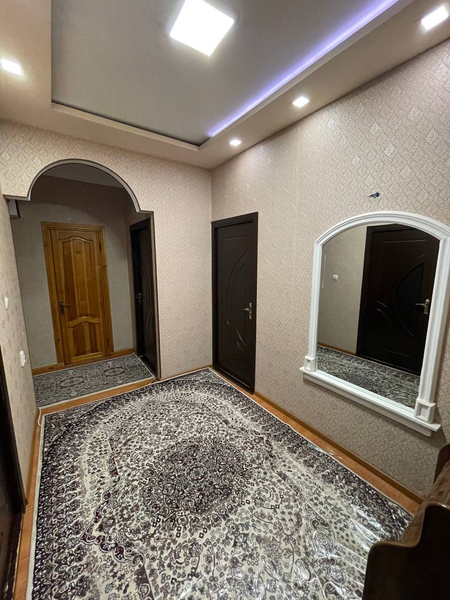 Юнусабад 17кв Продается 4-х комнатная квартира на 2-этаже 92м2 СРОЧНО