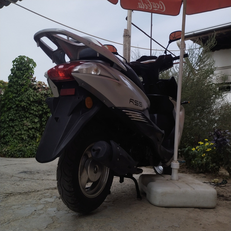 Skutr Revolt 125kub