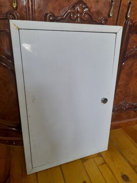 Дверца в шахту продам.