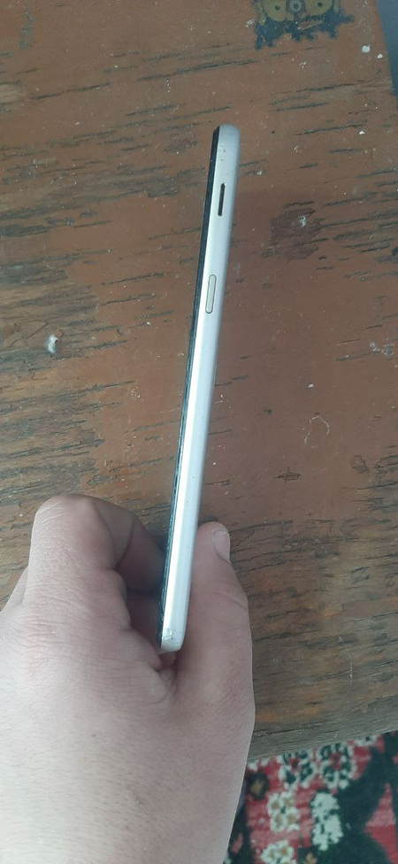 Samsung galaxy A6 sotiladi