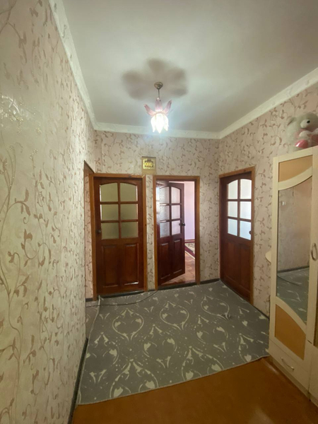 Сотилади 3х квартира барча жихозлари бн  42 000 у.е келишилади