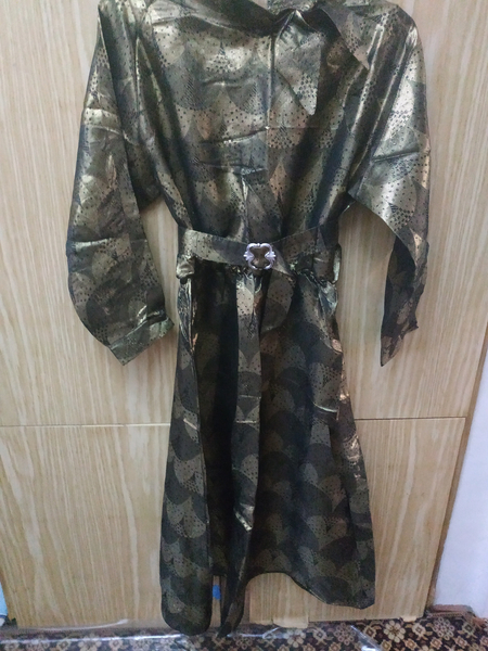 ЯНГИ кўйлак- лозим.Корейский производства.Раз.46,48.