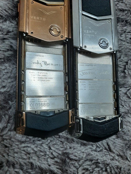 Vertu signature telefon