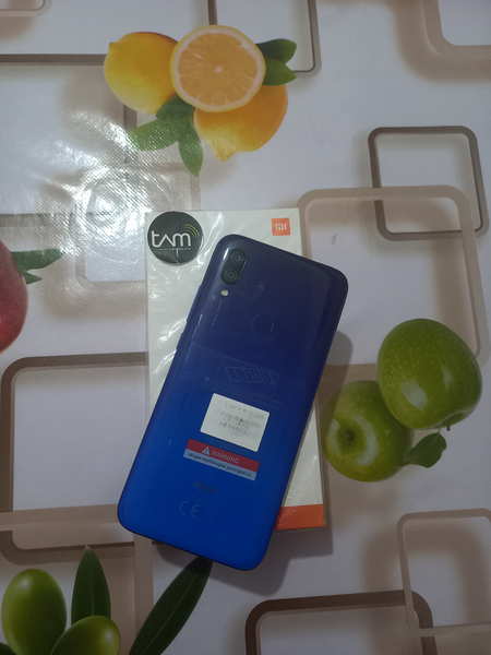 Redmi 7 sotiladi xolati yaxshi aybi yo'q.