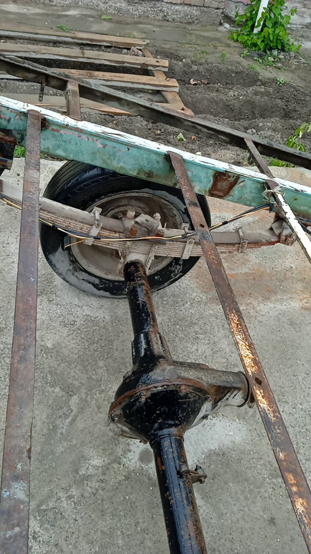 Prsep Tirkama sotiladi Niva sudragan arava narhi kelishiladi