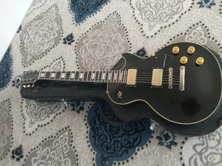 Elektro gitara GIBSON solo gitara sotiladi