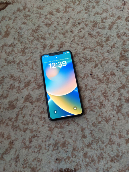 iPhone xs max sotiladi