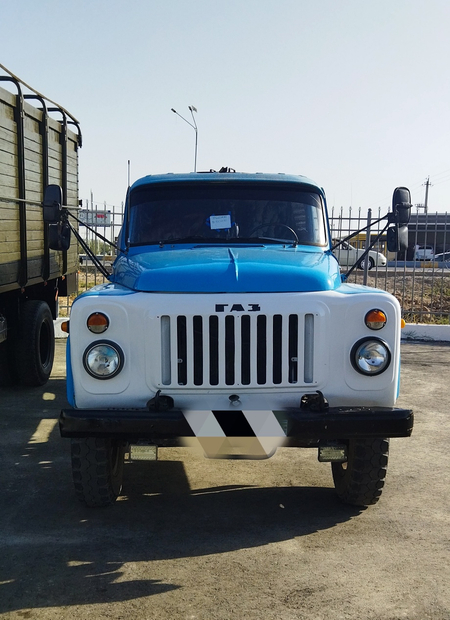 Gaz 53  vadovoz sotiladi