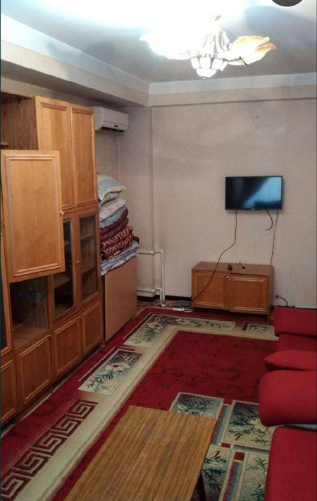 На Чиланзарском районе Г9А продается квартира. 2/9/9