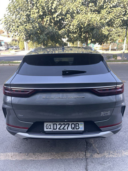 BYD Song plus gibrid 2-pozitsiya