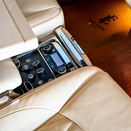 Bentley mulsanne sotiladi