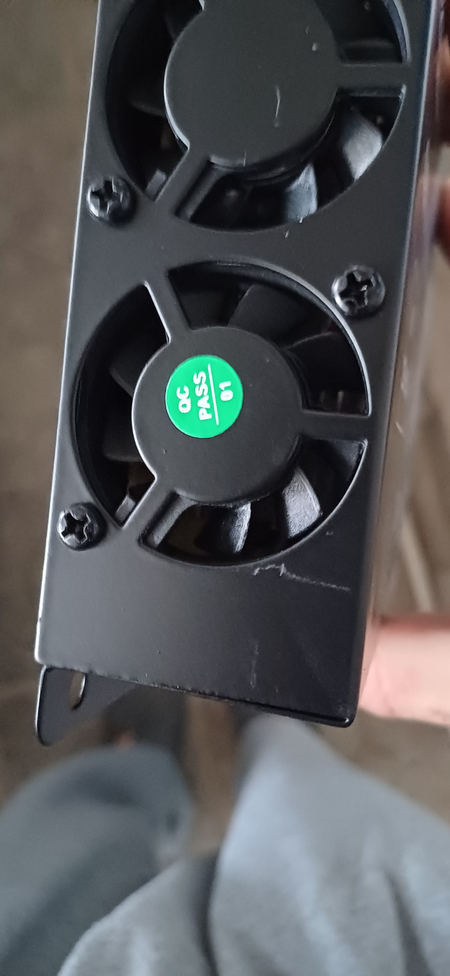 Продаётся адаптер на авто с 24 вольт на 12