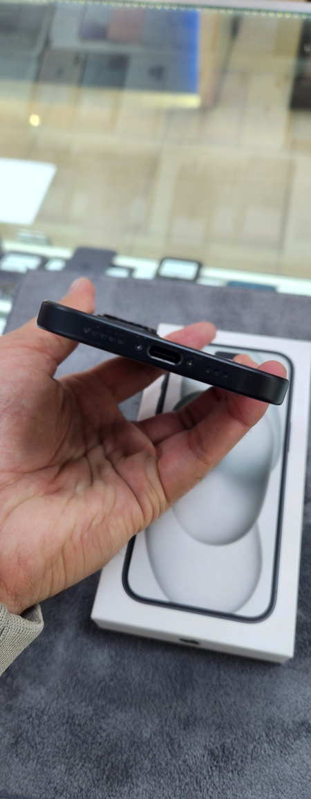 Iphone 15 128gb QN/A 100% 48cikl
