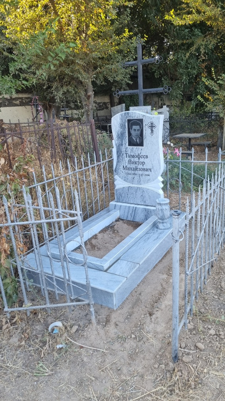 Qabr toshlariga zakaz olamz