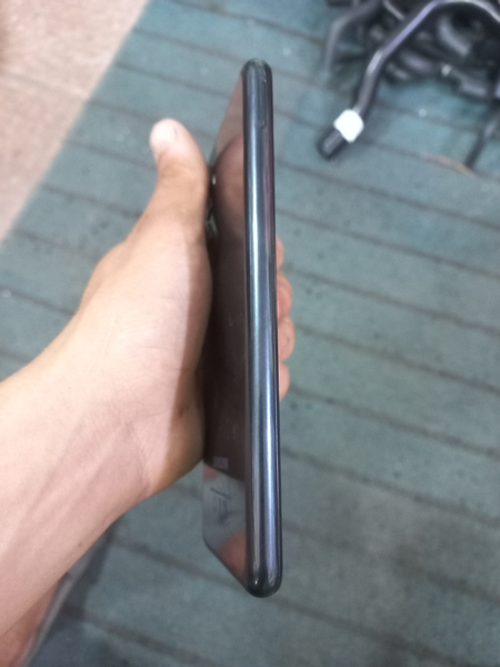Samsung a04s sotiladi