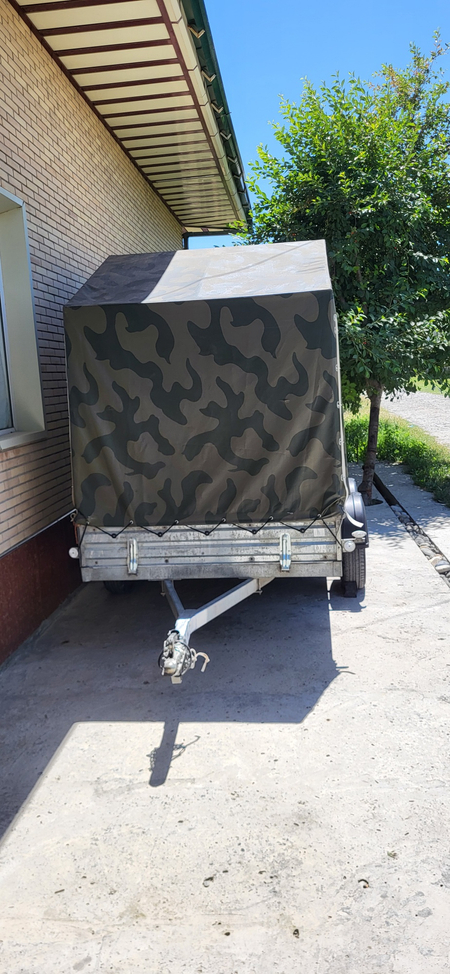 Легковой прицеп срочно Сотилади 350X150 размери ичининг баландлиги 190