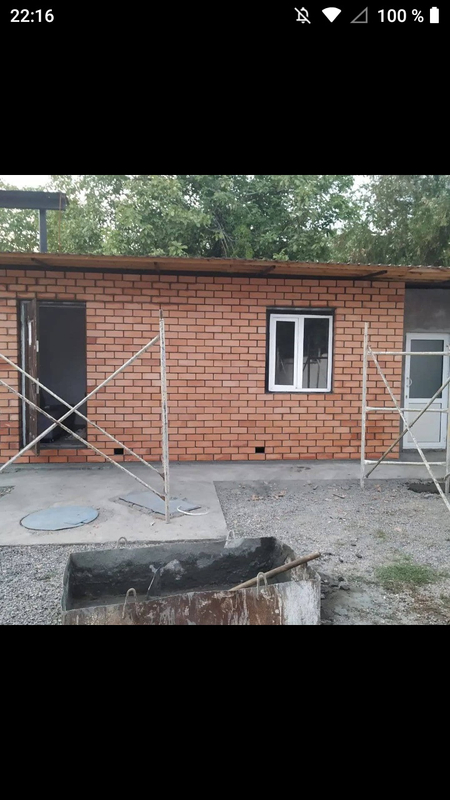 Кладка балконов облицовочным кирпичом.