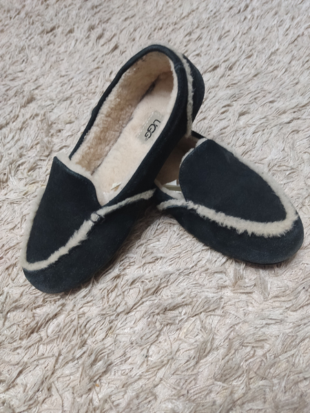 Лоферы замшевые UGG с мехом