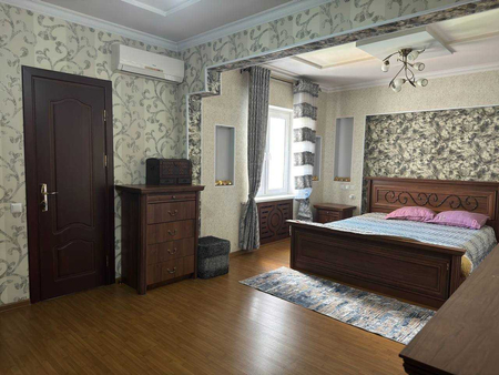 Продается 5 комнатная квартира на Ойбеке Спецплан 220м2 (2806)