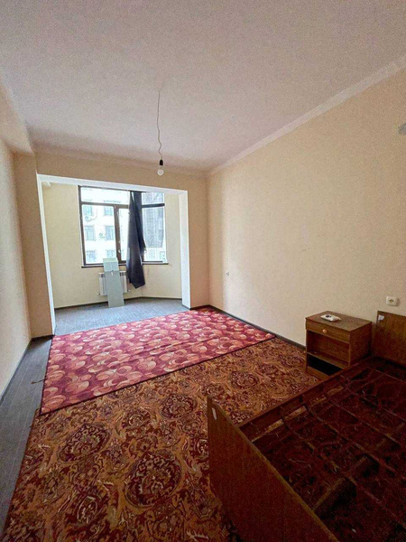 3х комнатная квартира на 3 этаже 106кв/м, в Самарканде
