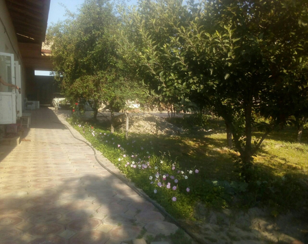 Xovli uy sotiladi