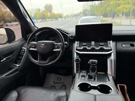 Land cruiser prado 300