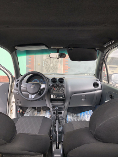 Matiz best oq rang 2010yil