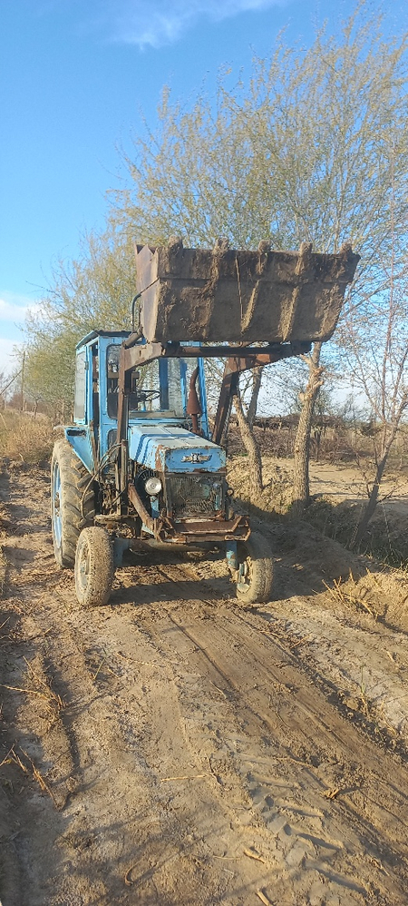 Oldini sotiladi hama traktrga tuwadi