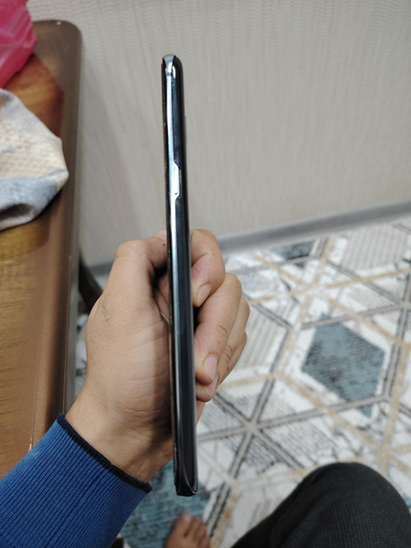 Samsung S10 5J xolati yaxshi