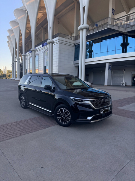 Kia Carnival 2023 god