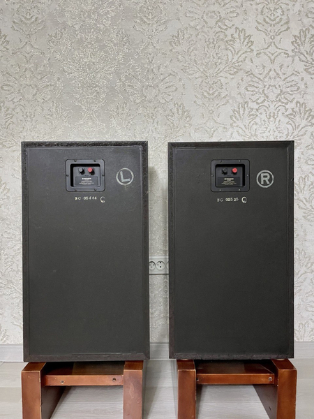 Продам Pioneer s933