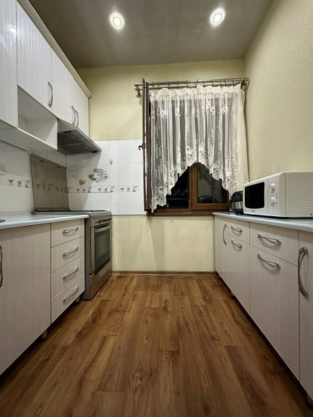 Продаётся квартира Феруза-2. ЭКО базар. 3/5/5. 70м².