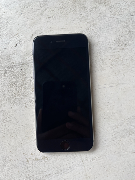 Продается iphone 6s/64 gb